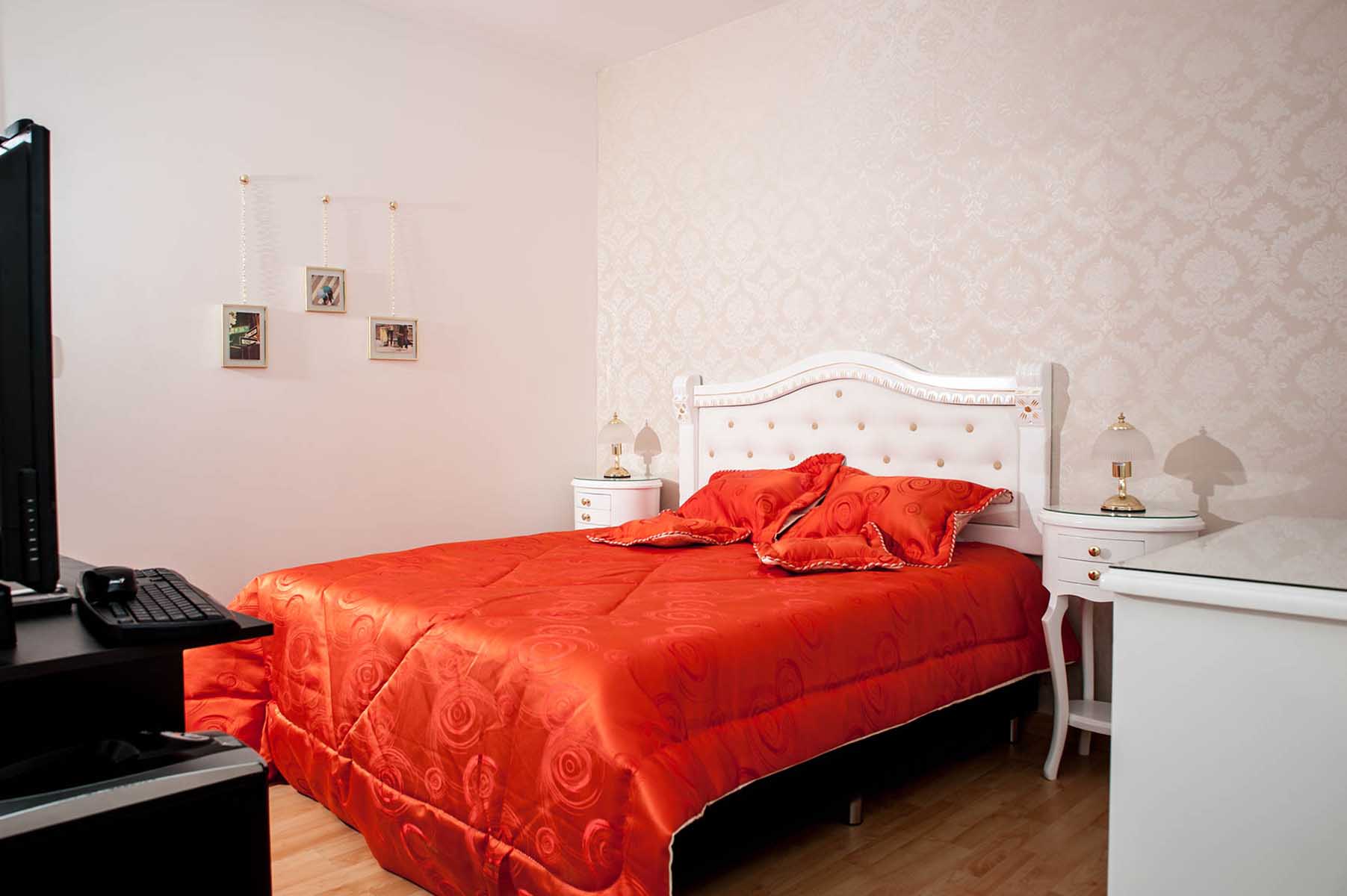 Rooms – El Goce Pagano